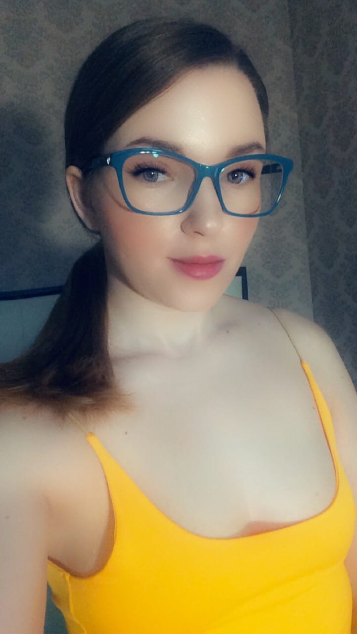 Sofia Slim on Twitter: "Hey Guys! I'm now LIVE on @Stripchat. Come play with me! 😈 #stripmenow # ...