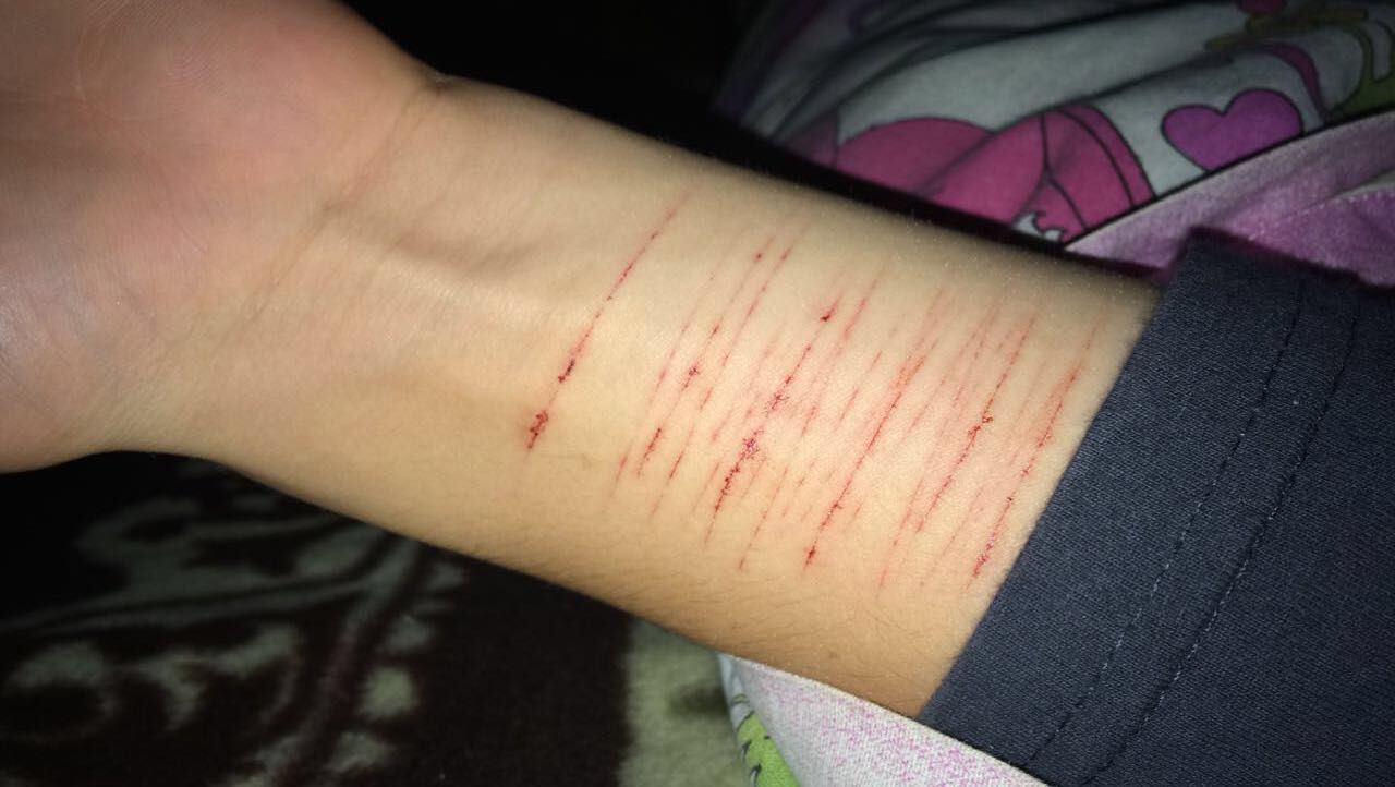 Real Hand Cut In Love