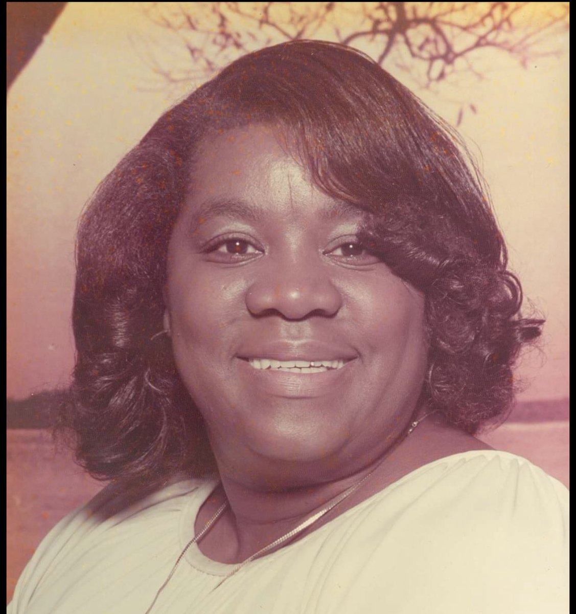 Emily Castle's Instagram, Twitter & Facebook on IDCrawl