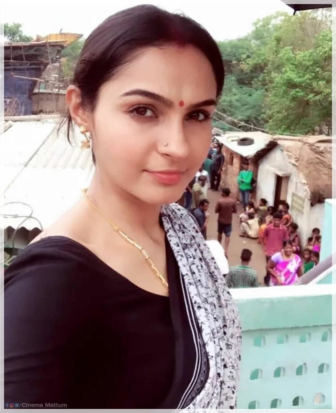 Andrea Jeremiah Saree