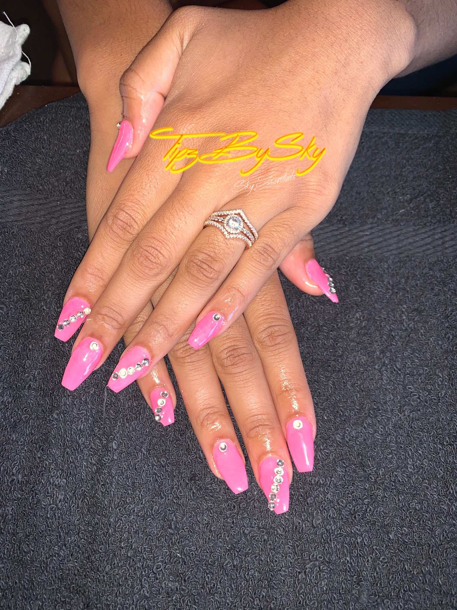Nicki Minaj Pink Nails