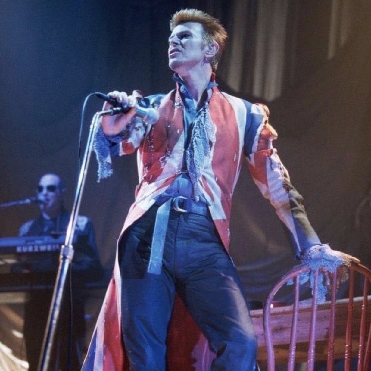 David Bowie Earthling In The City