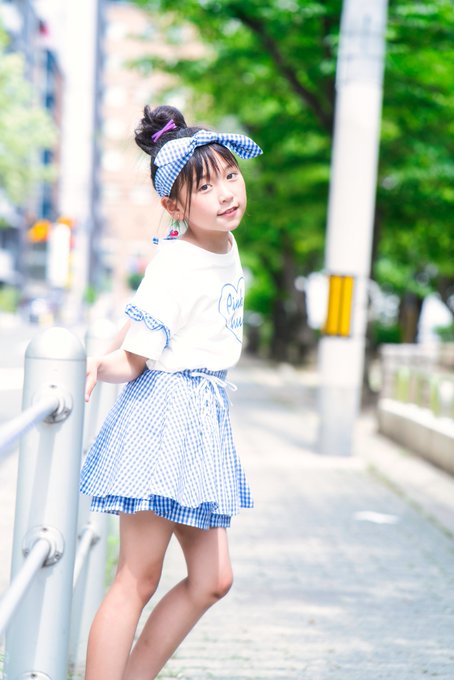 Js4モデル投稿画像andマンチラ小学生少女山笠盗撮