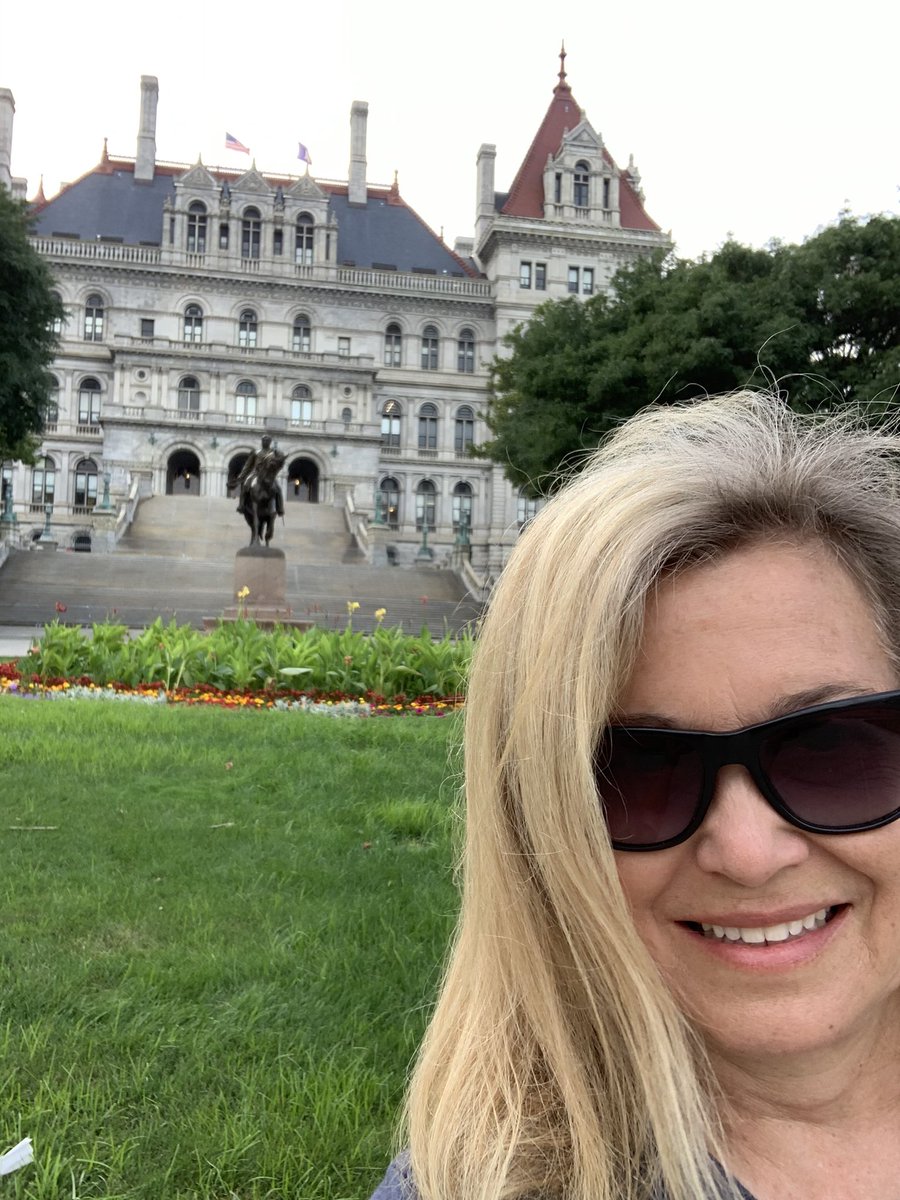 Monica Malpass's Instagram, Twitter & Facebook on IDCrawl