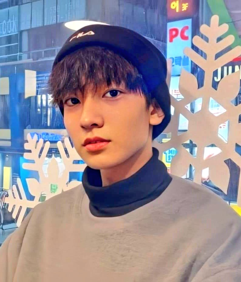 Ethan Lee's Instagram, Twitter & Facebook on IDCrawl