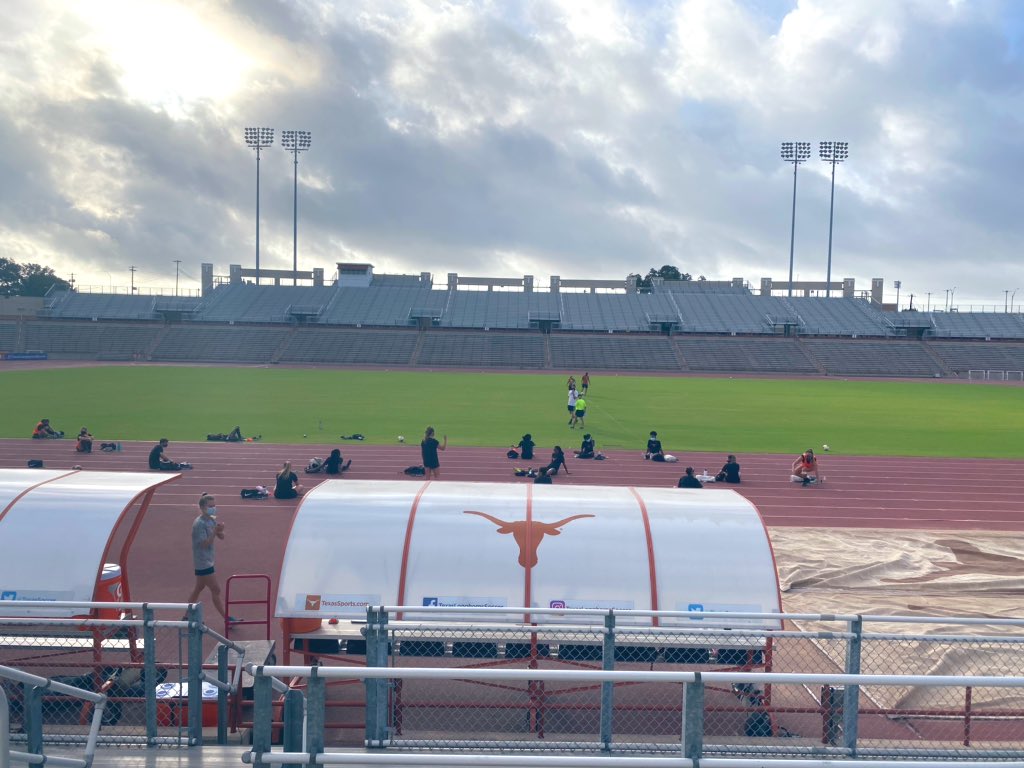 The Latest Texas Longhorns NCAA Football News | SportSpyder