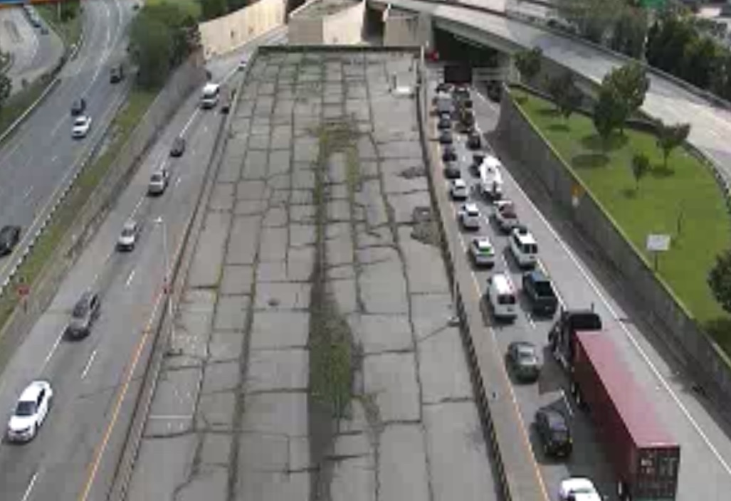 Traffic alert: Stalled vehicle inside DowntownTunnel blocks I-264 W ... Traffic alert: Stalled vehicle inside DowntownTunnel blocks I-264 W ...