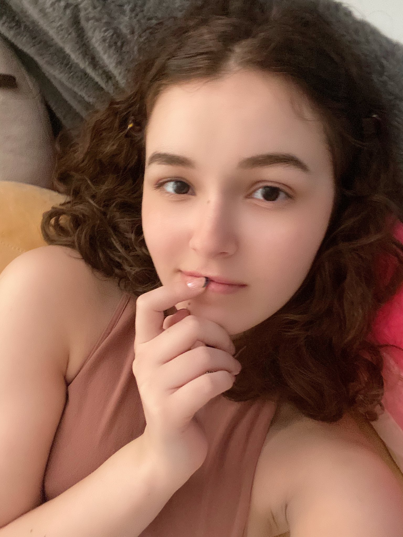 TW Pornstars - 1 pic. Leana Lovings. Twitter. I’m online on @chaturbate ...