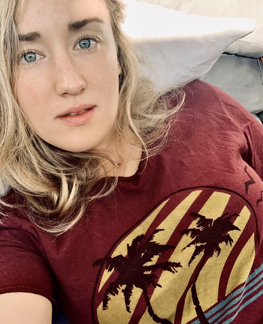 Ashley Johnson's Instagram, Twitter & Facebook on IDCrawl