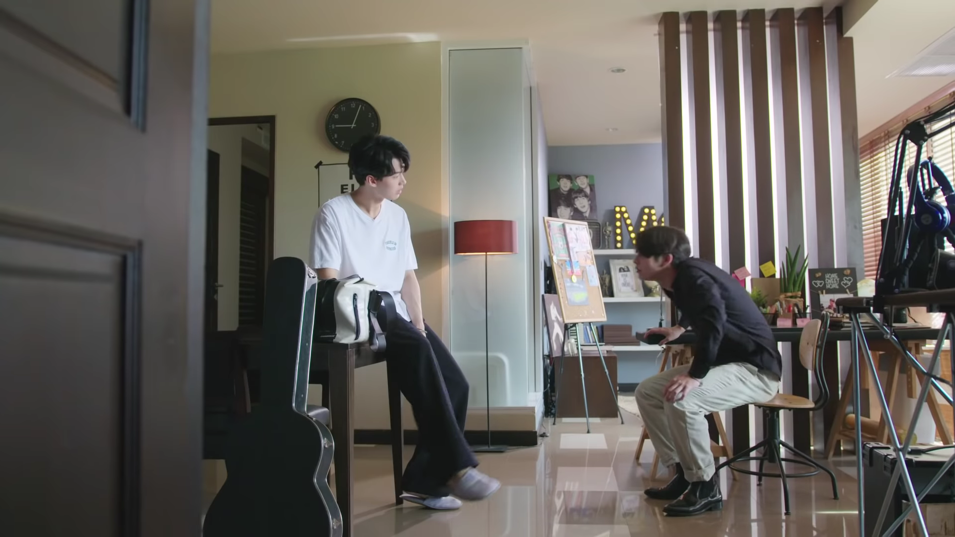 𝐸𝓃𝒹𝓁𝑒𝓈𝓈𝟤𝒢𝒯 🪐 on Twitter: "สารวัตร : จะให้กูจับนมหรือให้กูจูบให้ล้มกันแน่ ไทน์ : กูเห็นมึงพูดมา ...