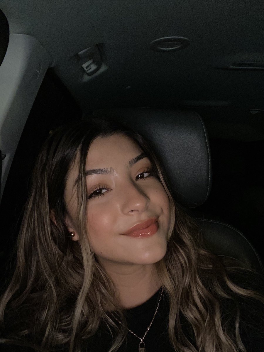 Hailey Smith's Instagram, Twitter & Facebook on IDCrawl