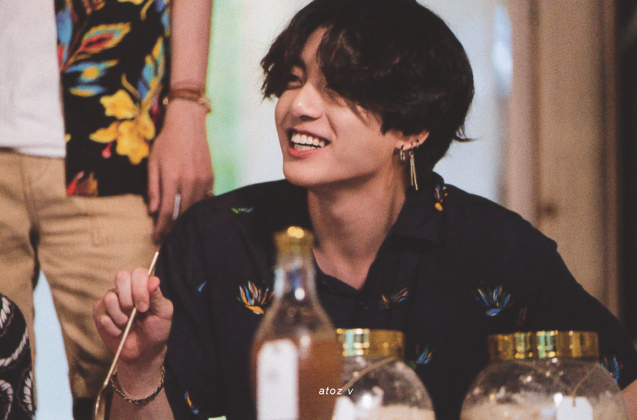 ATOZ V (에이투지뷔) on Twitter: "[scan]2019 summer package #방탄소년단 #BTS @BTS_twt https://t.co ...