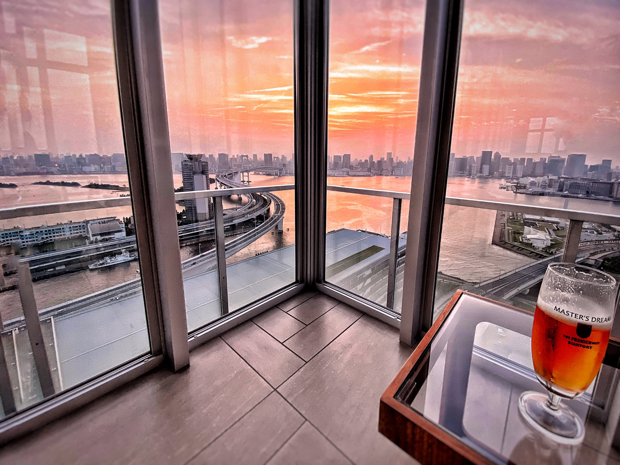 有明な生活。ariake.tokyo on Twitter: "有明から・・・すごく暑い。 ビール日和。…