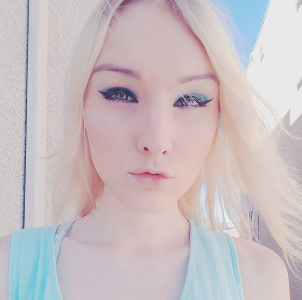 Jenny Flowers's Instagram, Twitter & Facebook on IDCrawl