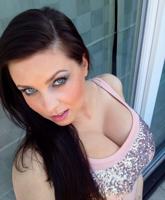Placeformodels On Twitter Model Ewa Sonnet Twitter Realewasonnet