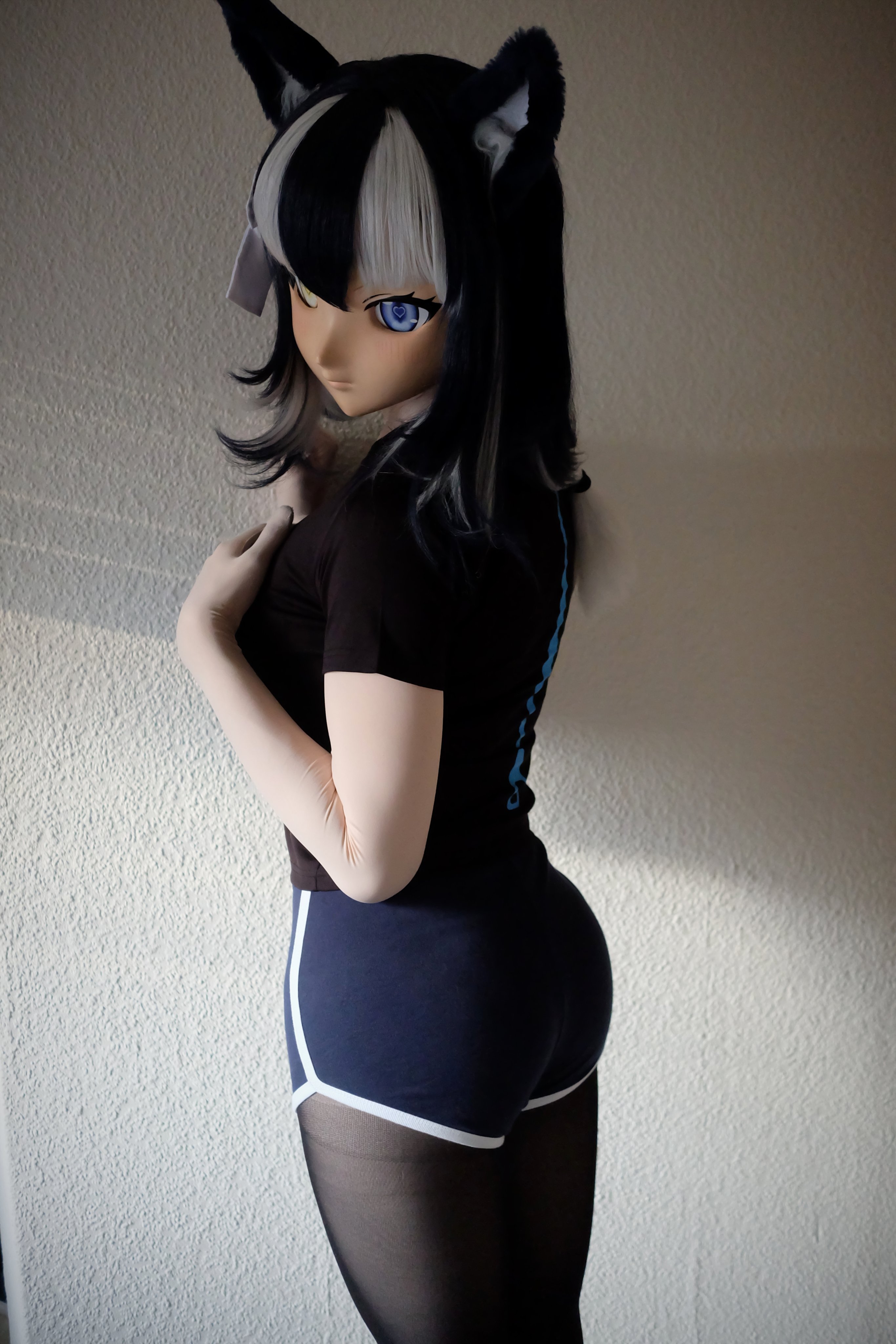 Azu on Twitter: "May I just stay here with you for a bit ? 😊🍑 📸 - @SaraKigu https://t.co ...