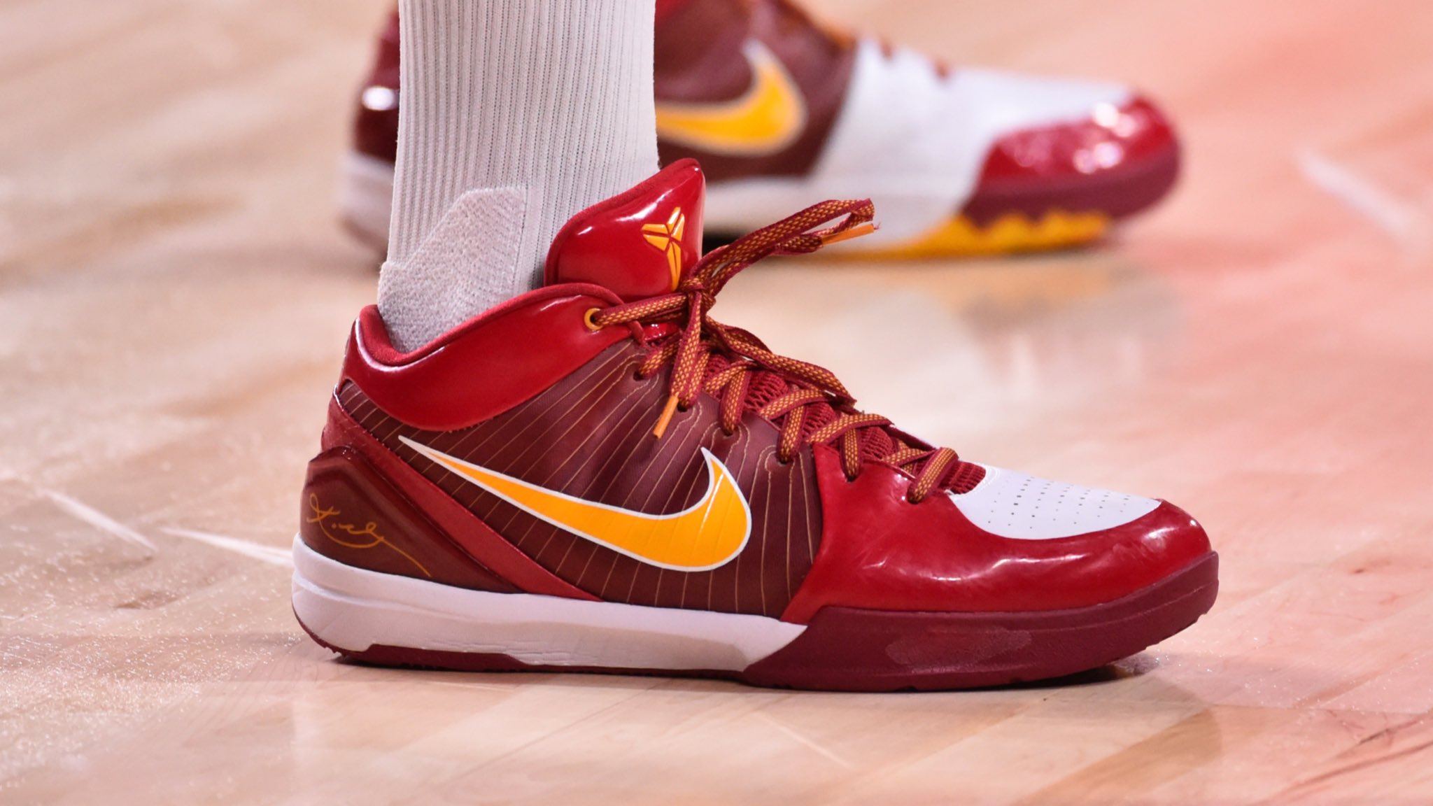Kobe 5 Usc