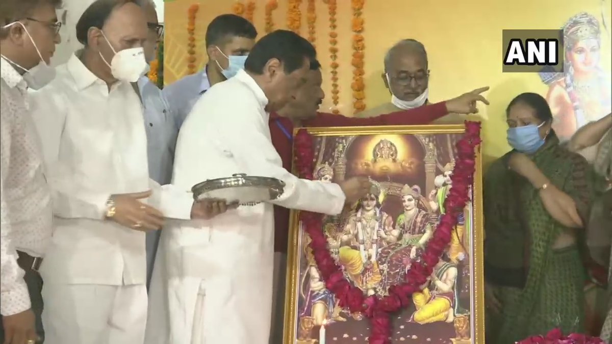 Bhopal: Former Madhya Pradesh CM and senior Congress leader Kamal Nath ...