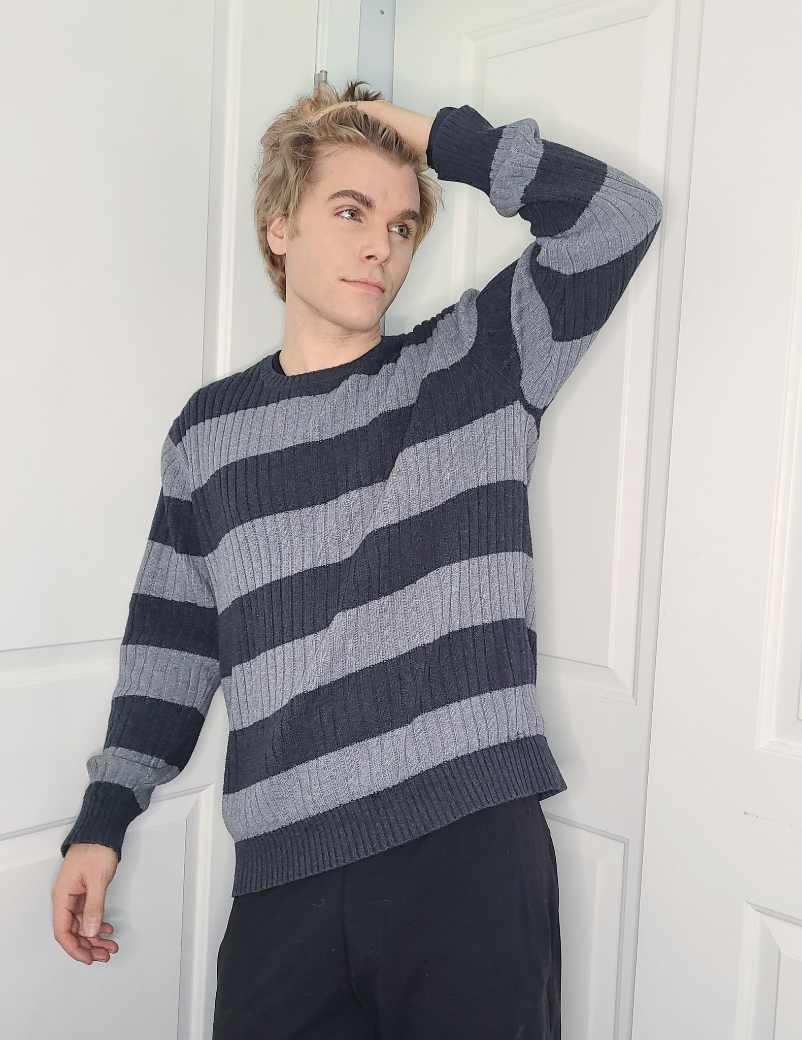 TW Pornstars - Onision. Twitter. 🍌🍌 New stuff today 😄. 1:27 AM - 20 Aug ...