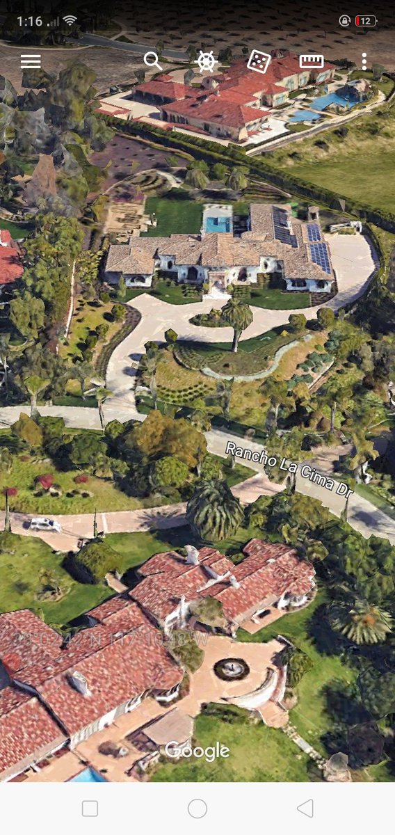 La Faze House Layout