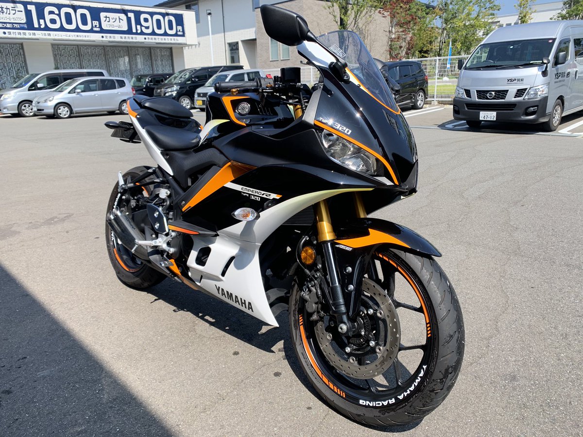 YZFR3 R25デザインコンペティション最優秀賞に輝いたお客様のデザインを具現化し、装着させて納車しました(*ﾟ∀ﾟ*)おめでとうございます ...