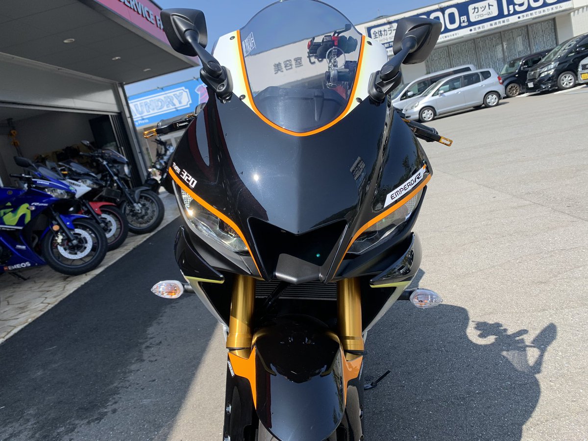 YZFR3 R25デザインコンペティション最優秀賞に輝いたお客様のデザインを具現化し、装着させて納車しました(*ﾟ∀ﾟ*)おめでとうございます ...