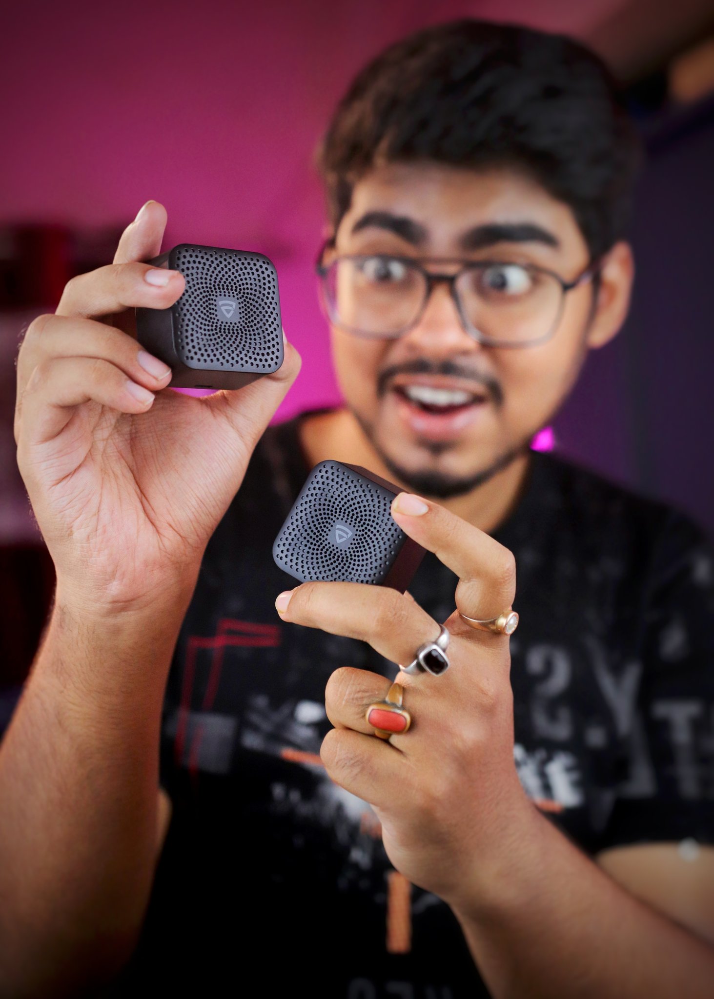 Akash Pal on Twitter: "2X #Giveaway Time! Raegr AirDrums BT Speakers 🎧 Rules:- 1.#Follow me on ...