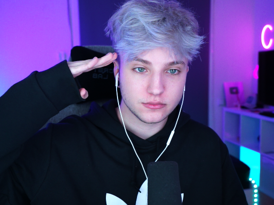 BEE 🐝🎃 (@BEE_guerrre) | Twitter