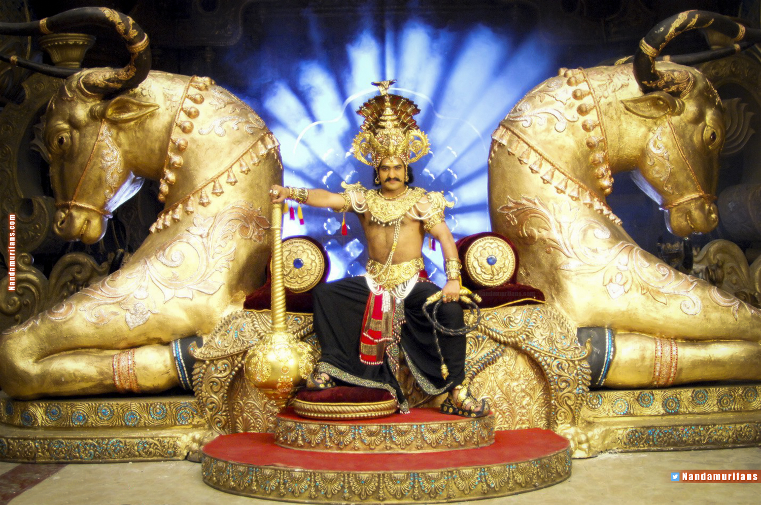 Xerxes 300 Throne