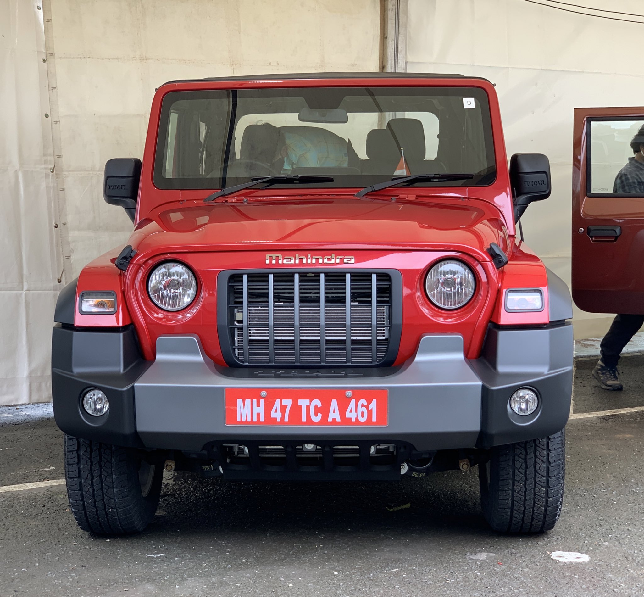 Mahindra Bolero Red