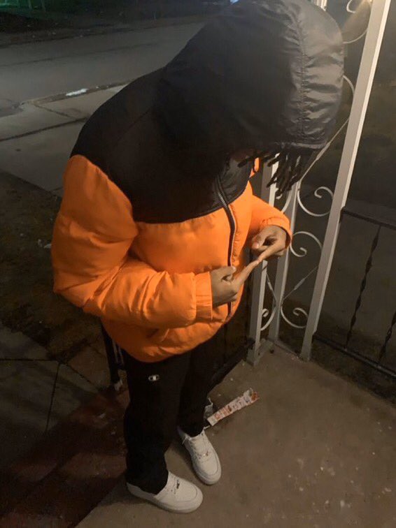 「here's yeosang line art , imma go to sleep now gn :)) 」gioの漫画