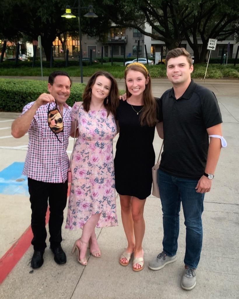 Evan Andrews's Instagram, Twitter & Facebook on IDCrawl