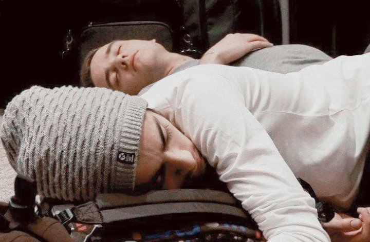 Zayn And Liam Sleeping