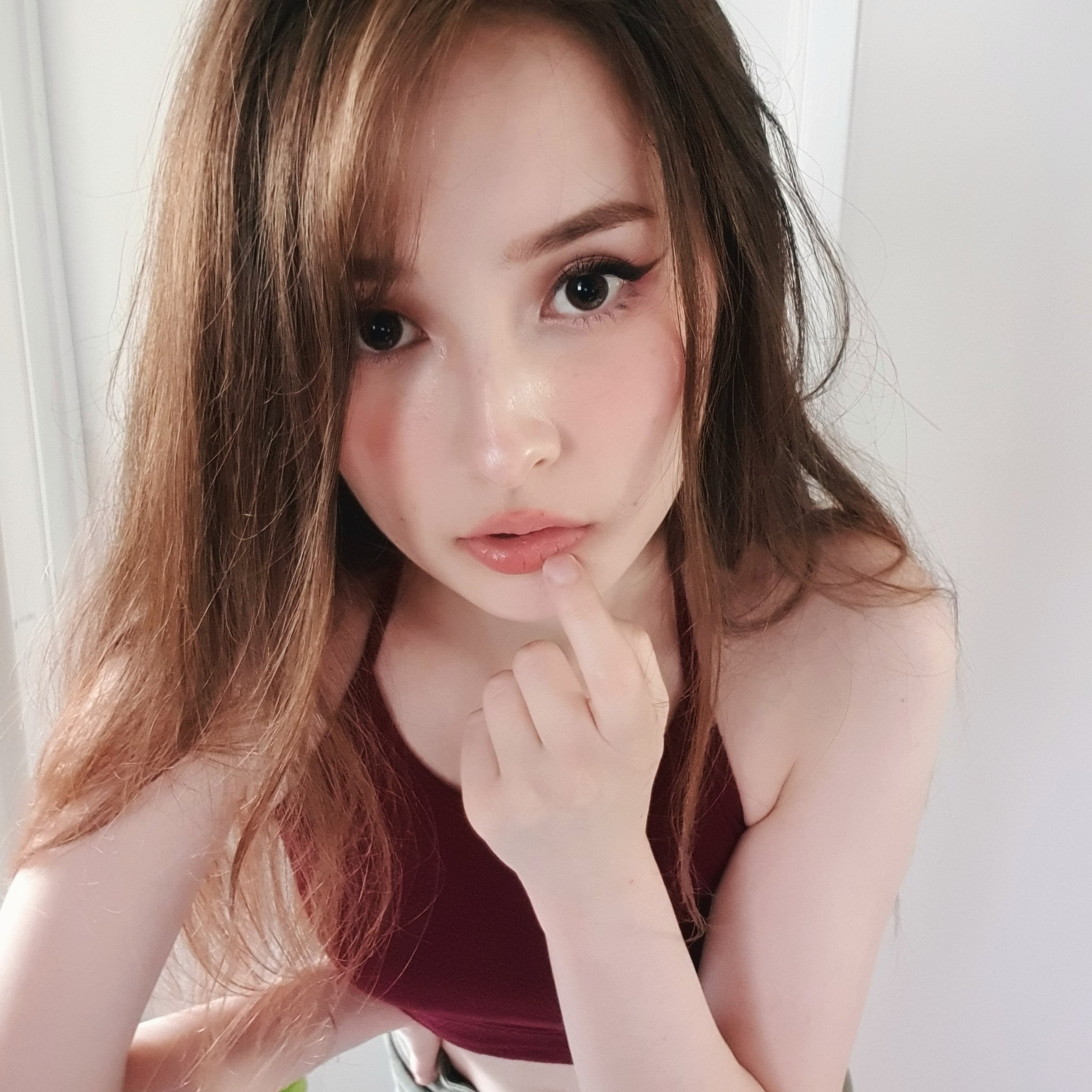 tina :D on Twitter: "suns out tums out 😗 https://t.co/K4EUgFv596" / Twitter