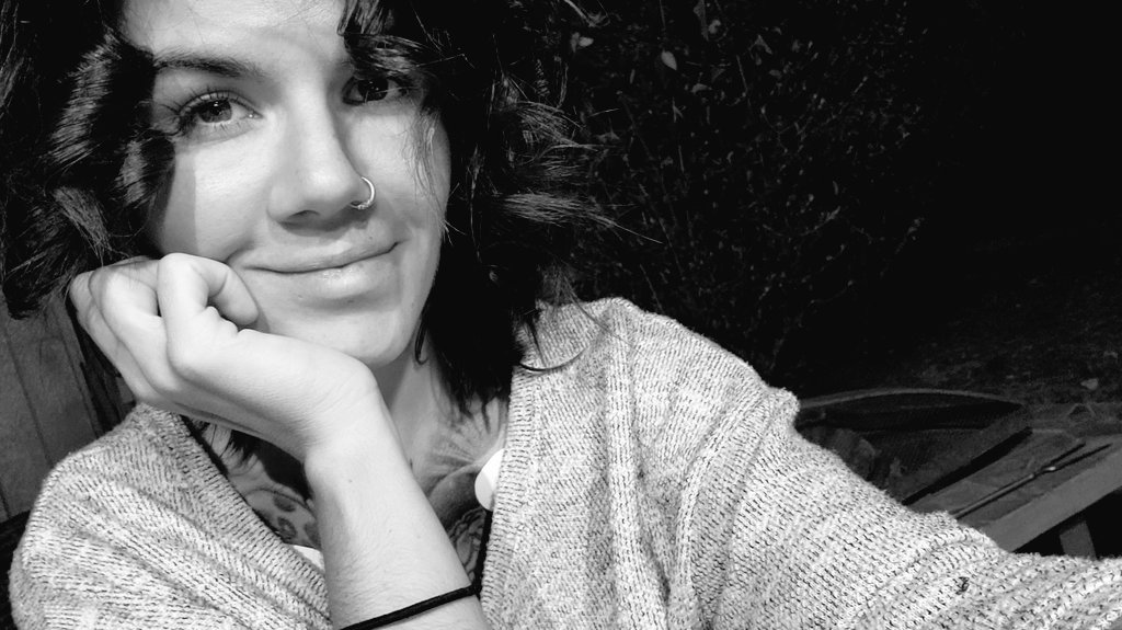 TW Pornstars - Frankie Rivers. Twitter. Campfire hangs - I'm live now ...