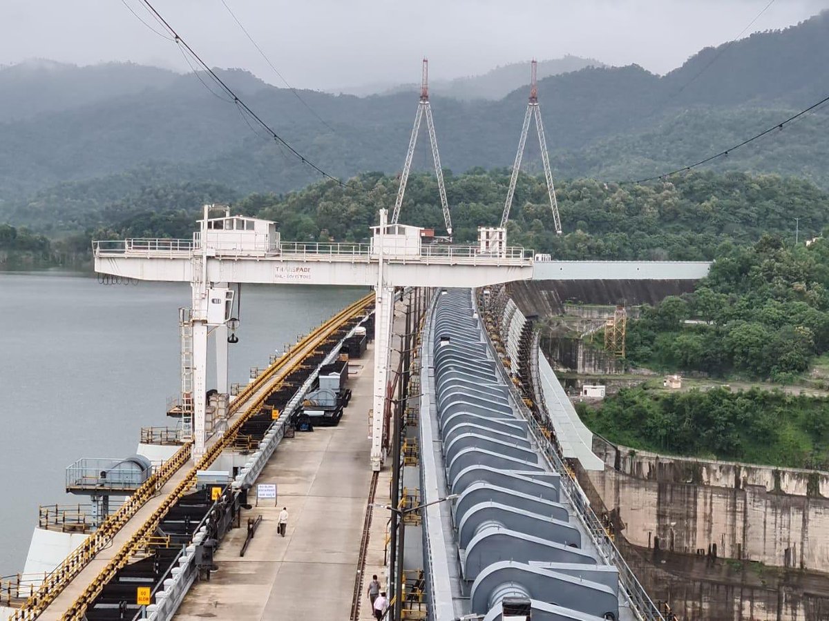 23 gates at Sardar Sarovar Narmada dam opened for release of upto 8 ...