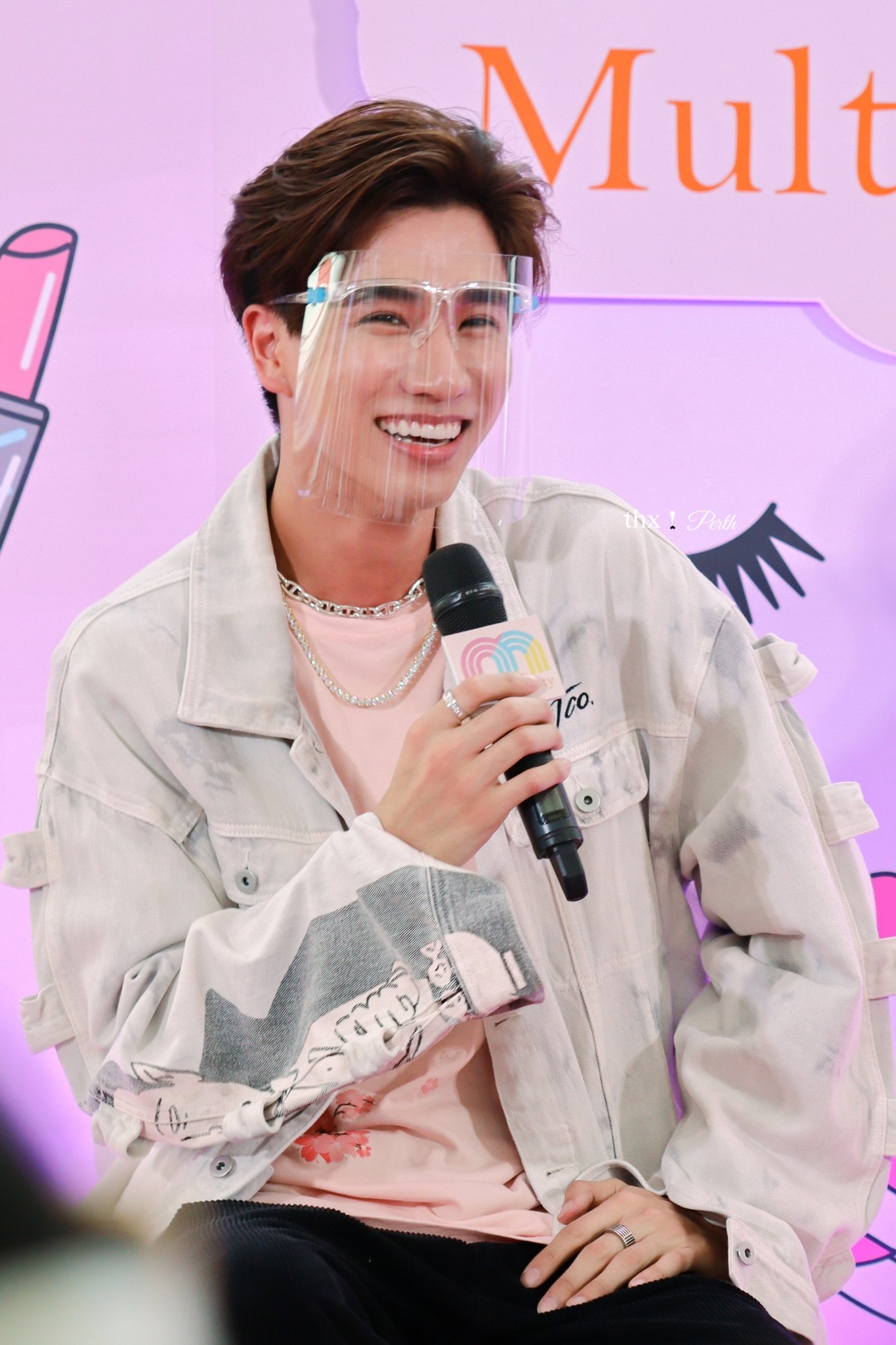 thx ! PERTH 🖤 on Twitter: "200829 Multy ชวนช้อปชิค รอยยิ้มของชูครีม 😊🖤 #PERTHxMulty #KDPPE…