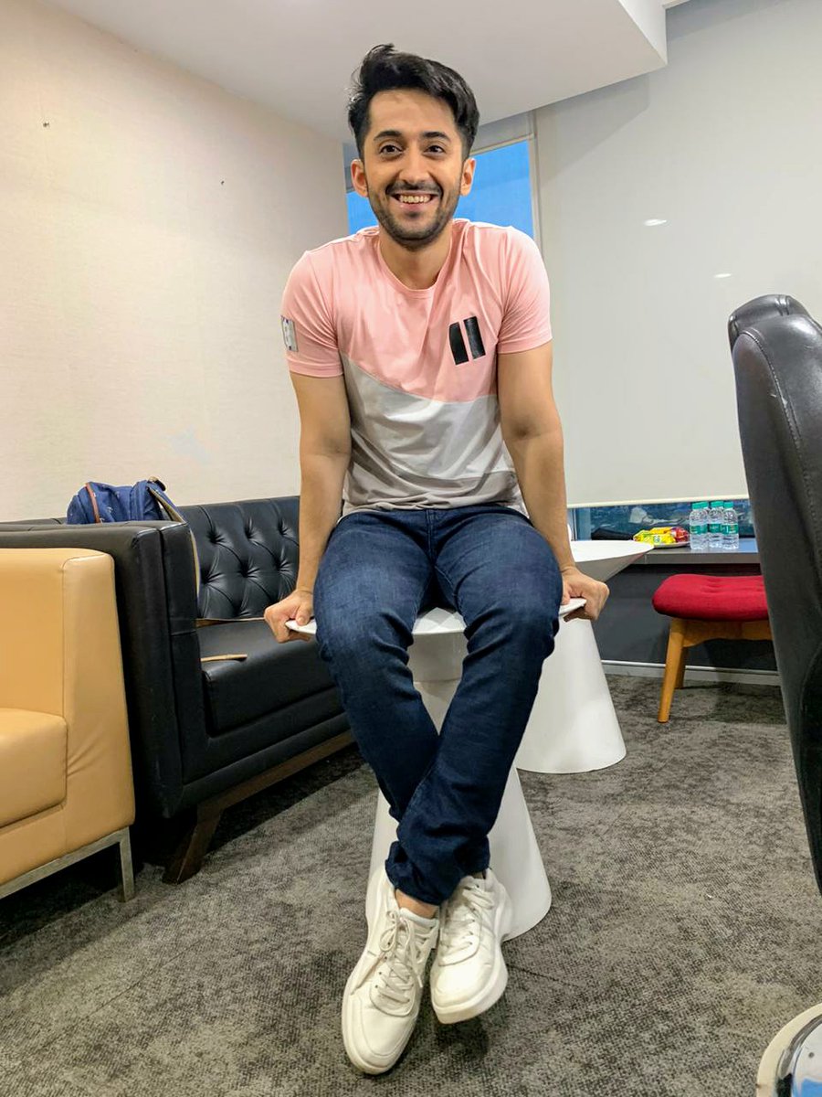 Vivek Kamble (@wewake23) | Twitter