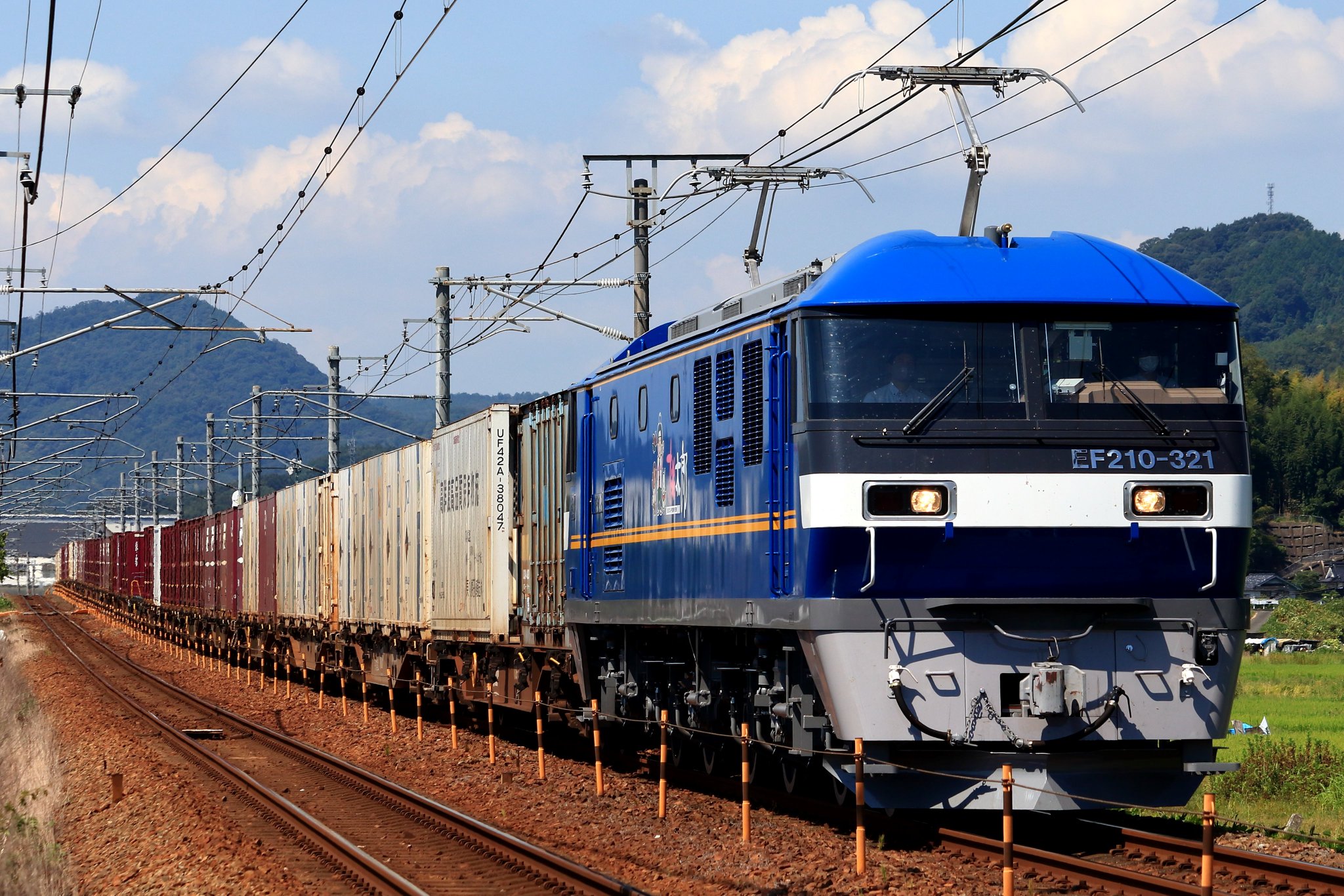 G快速 on Twitter: "8/30 2070レ EF210-321 + コキ車 @本郷～三原 新製直後でとても綺麗でした。 https://t.co/MjlP7wiTq8" / Twitter