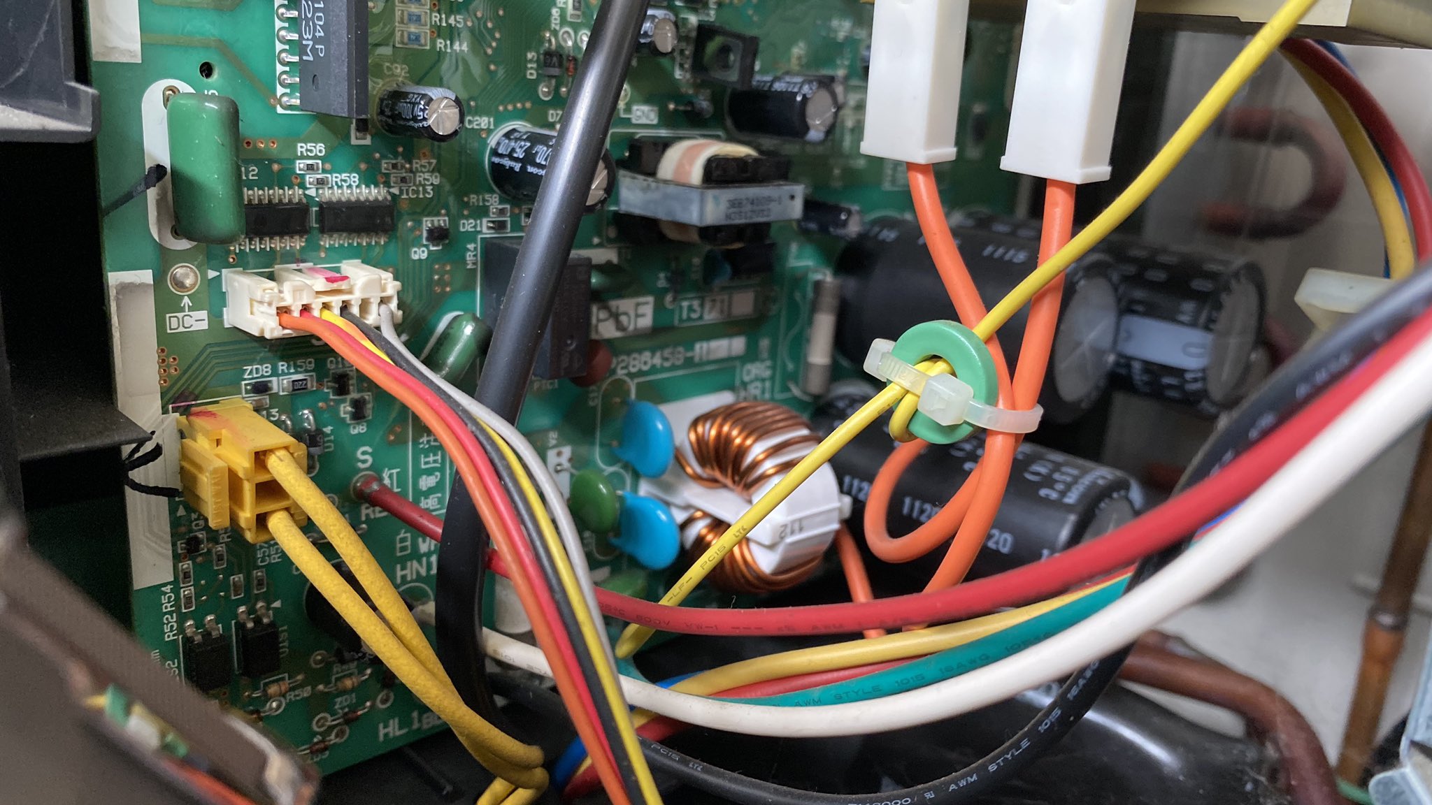 Kousuke@エアコンマニア on Twitter: "基板周り…