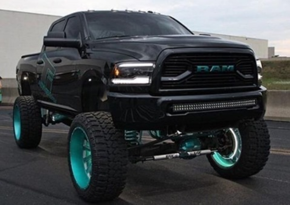 Dodge Ram 3500 Lifted High