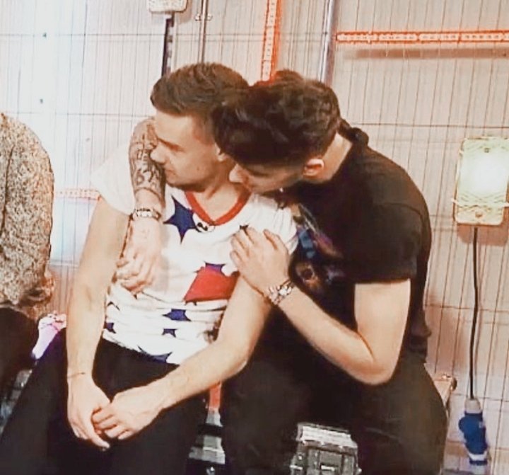 Ziam Hugging
