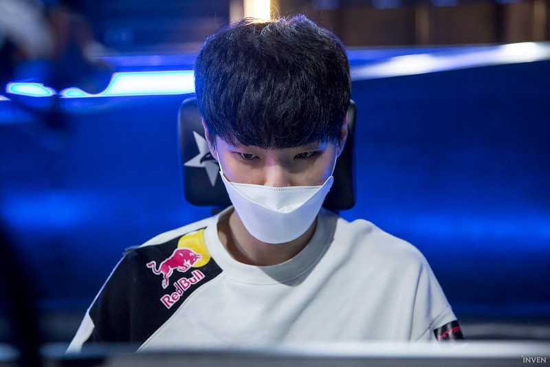 Eric Teixeira 🦊 on Twitter: "Chovy, 19 anos, 4 finais da LCK e 4 vices. Sua hora ainda vai ...