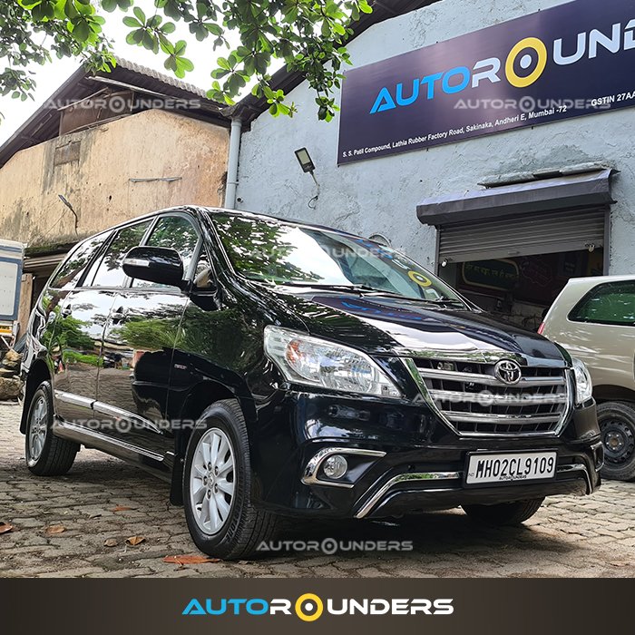 Toyota Innova Black Modified