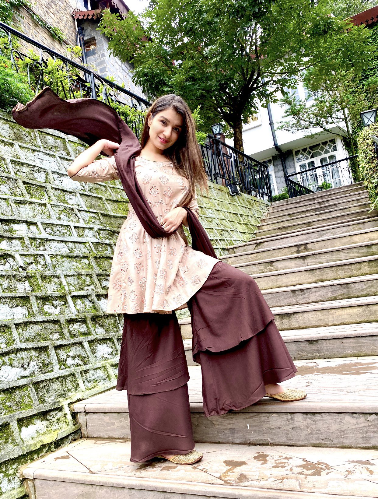 Punjabi Jatti In Suit