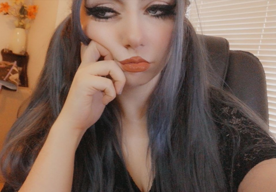 Amber Stoltz's Instagram, Twitter & Facebook on IDCrawl