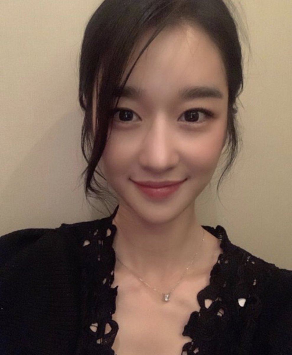 Instagram (2019) / Twitter