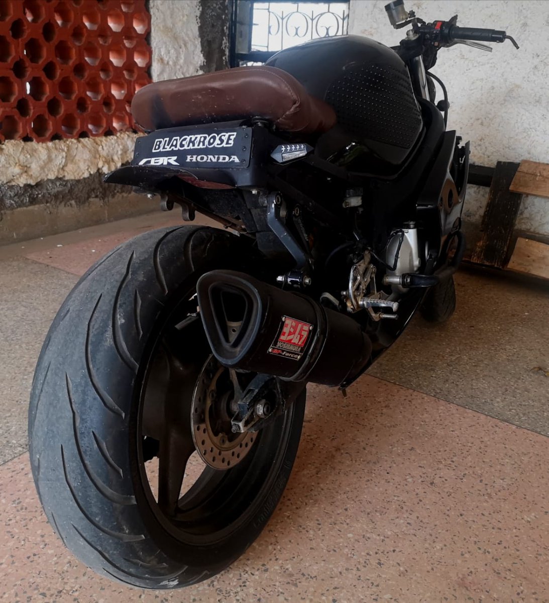 Cbr 600 F4i Cafe Racer | Reviewmotors.co