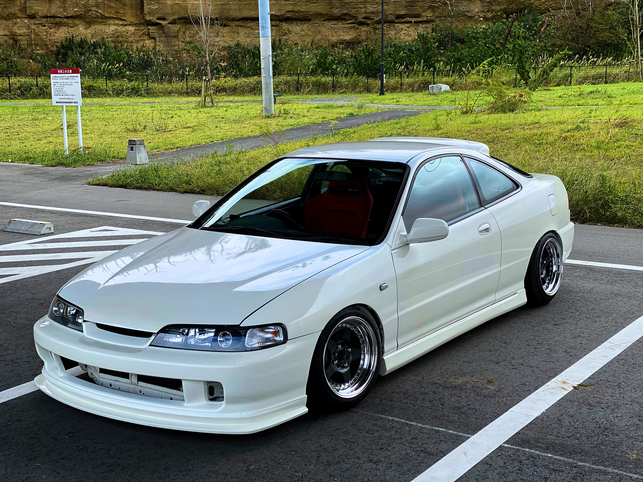 Slammed White Dc2