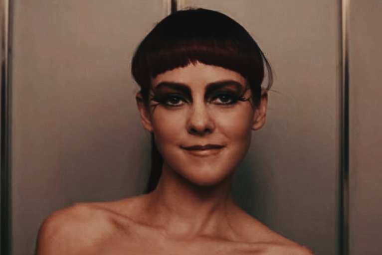 Johanna Catching Fire Elevator